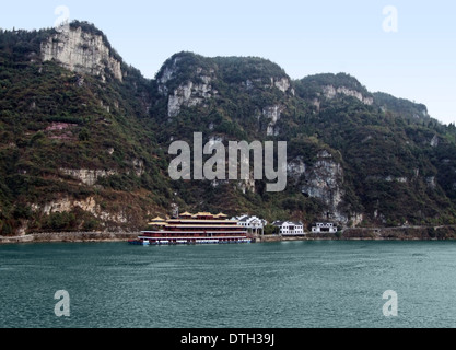 waterside scenery at the Yangtze River in China Stock Photo - Alamy