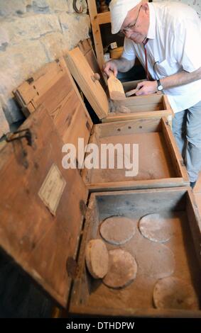 Wuerchwitz, Germany. 10th Feb, 2014. Mite cheese of former teacher ...