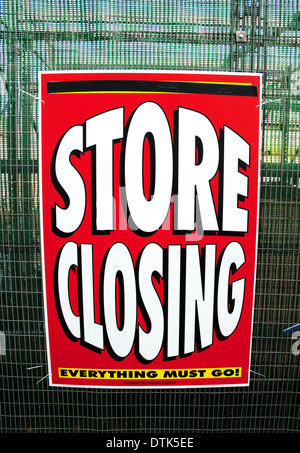 Store closing down sign in New York City, United States 2022 Stock ...