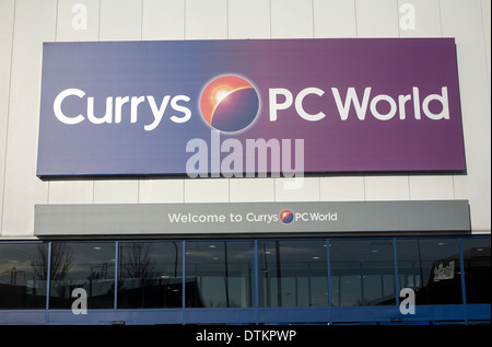 Currys shop sign Stock Photo - Alamy