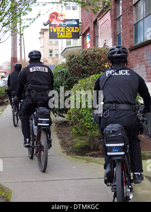 Seattle Police Department cycle cops Stock Photo - Alamy