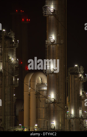 Oil storage tanks at night. Rotterdam, Europoort, The Netherlands Stock ...