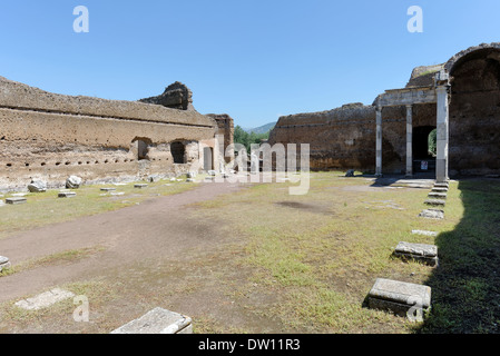 The Hall Doric Pillars or Edificio con Pilastri Dorici Villa Adriana ...
