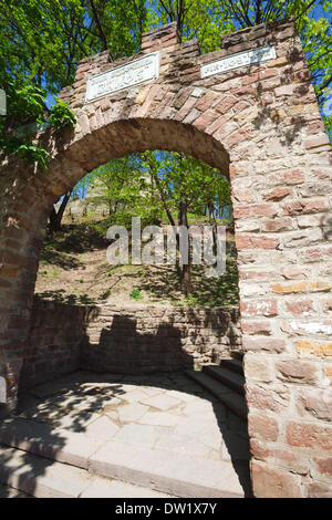 Ancient Terebovlia fortress ruins (Ukraine Stock Photo - Alamy