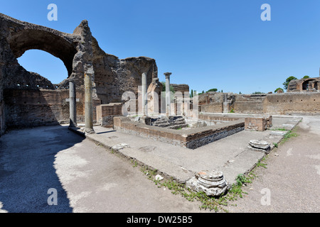 The Thermae con Heliocaminus which are oldest baths at Villa Adriana ...
