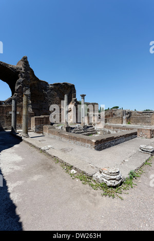 The Thermae con Heliocaminus which are oldest baths at Villa Adriana ...