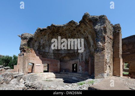 The Thermae con Heliocaminus which are oldest baths at Villa Adriana ...