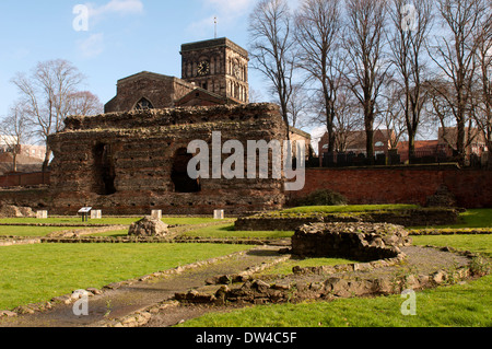 Jewry Wall, St Nicholas church and ruins of roman baths, Leicester ...