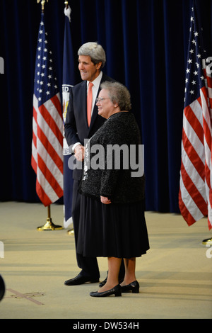Secretary Kerry Hosts the Annual Department of State Retirement ...