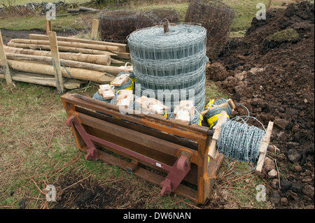 200 meter rolls of High tensile grade A barbed wire wire fencing and ...