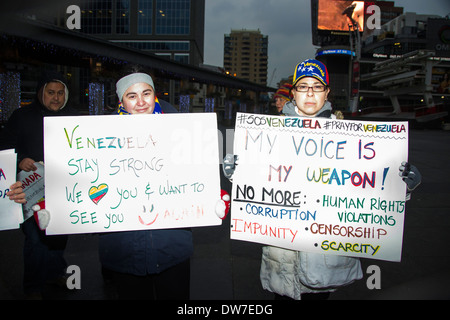 Toronto’s Venezuelan community praying for Venezuela Stock Photo - Alamy