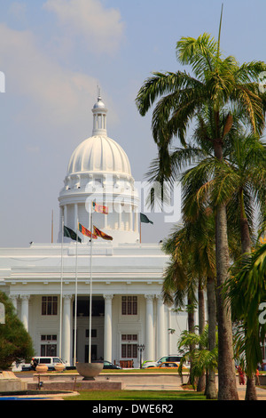 Sri Lanka, Colombo, Viharamahadevi Park (formerly Victoria Park) is a ...