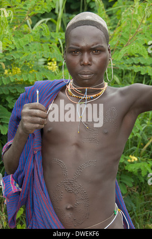 Surma man with scarification, Tulgit, Omo river valley, Ethiopia Stock ...