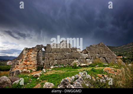The mysterious "Pyramid" of Hellinikon ("Eliniko") village, Argos ...