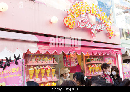 Japan Tokyo Crepe stand on Takeshita Street in Harajuku Stock Photo - Alamy