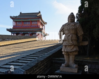 Chinese Warrior Statue, Great Wall of China near Taiping Jzhai village ...