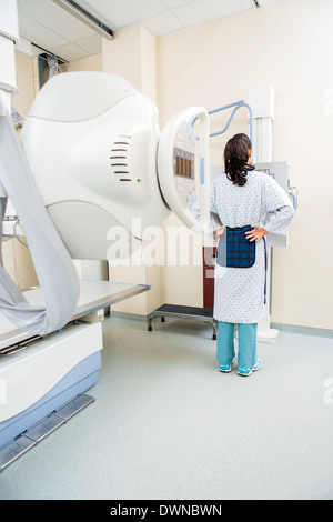 Patient Getting Chest Xray Stock Photo - Alamy