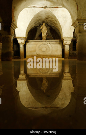 Flooded crypt of the Church of San Zaccaria (Chiesa di San Zaccaria) in ...