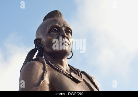Bronze statue of an Indian warrior, The Native American, Spearman and ...