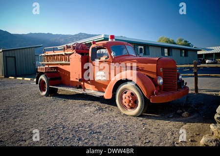 Old fire engine, Stovepipe Wells, Death Valley National Park, Mojave ...