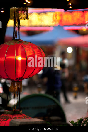 Chinese street lamp and tourists, Chinatown, Grant Avenue, San ...