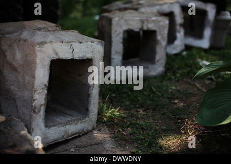 Hollow square concrete blocks Stock Photo - Alamy