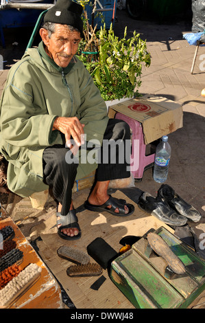 Morocco Marrakesh. Shoe shine in the old town Stock Photo - Alamy