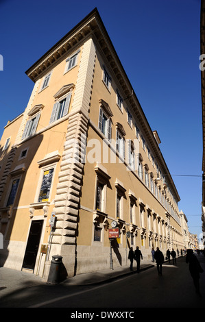 Palazzo Ruspoli, Via del Corso, Rome Stock Photo - Alamy