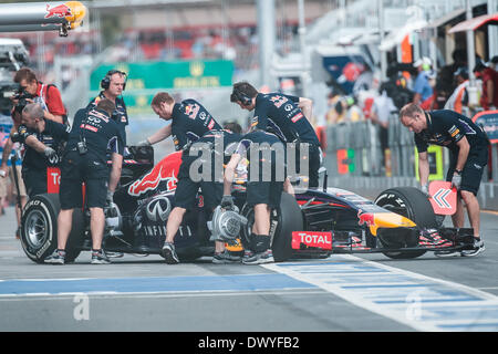Daniel Ricciardo of Australia returns to the pit in his Renault during ...