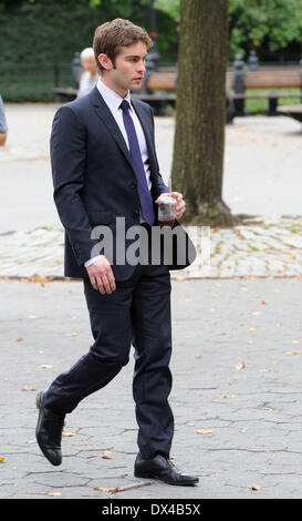 Chase Crawford The cast of 'Gossip Girl' filming on location in ...