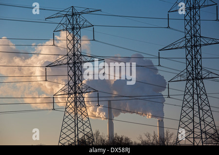 Monroe, Michigan - A coal-fired power plant operated by DTE Energy ...