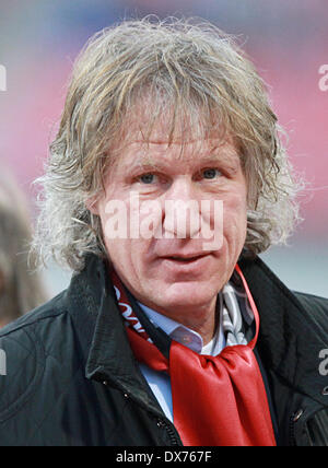 Nuremberg, Germany. 08th Mar, 2014. Bremen's head coach Robin Dutt ...