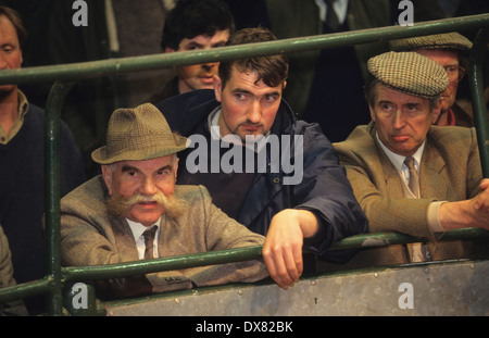 Farmers at Banbury Stockyard, cattle market, Oxfordshire. England ...