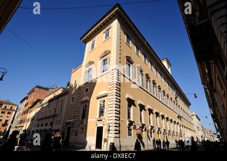 Palazzo Ruspoli, Via del Corso, Rome Stock Photo - Alamy
