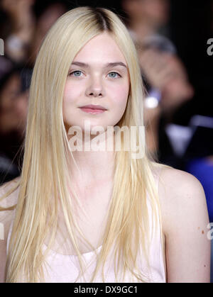 Elle Fanning Premiere of Summit Entertainment's 'The Twilight Saga ...