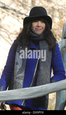 Carly Rae Jepsen 86th Annual Macy's Thanksgiving Day Parade Featuring ...