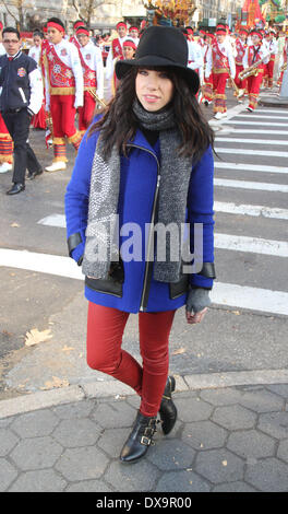 Carly Rae Jepsen 86th Annual Macy's Thanksgiving Day Parade Featuring ...