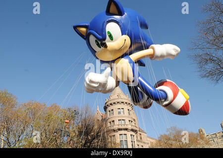 Sonic The Hedgehog 86th Annual Macy's Thanksgiving Day Parade Featuring ...