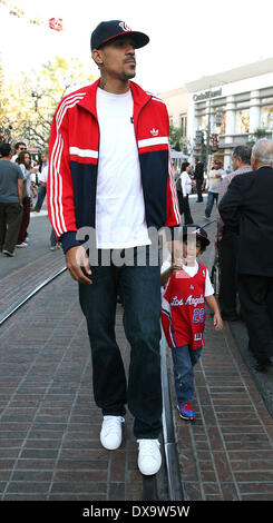 Matt Barnes of the LA Clippers with one of his twin sons, out shopping ...