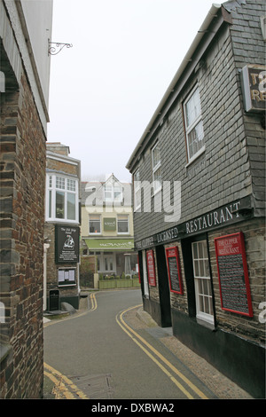 Mill Square Padstow Stock Photo - Alamy