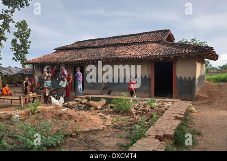 Tribal people. Malhar caste. Kendwatoli village in District Hazaribaug ...