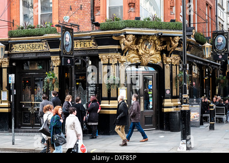 The Salisbury pub in Covent Garden, London, England, United Kingdom ...