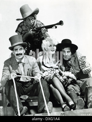 GO WEST, June MacCloy, Groucho Marx, 1940 Stock Photo - Alamy