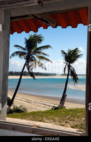 The ruins of Pomene Hotel, Pomene, Mozambique Stock Photo - Alamy