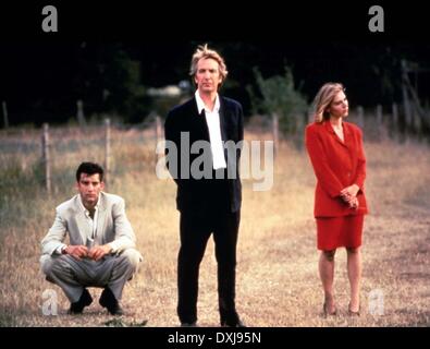 CLOSE MY EYES (1991) SASKIA REEVES, CLIVE OWEN CLME 002 Stock Photo - Alamy