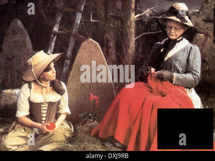 THE COMPANY OF WOLVES (US/UK 1984) SARAH PATTERSON Picture f Stock ...