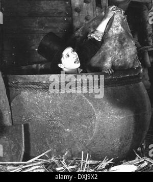 Clara Bow, "Down to the Sea in Ships" (1923) Whaling Films File ...