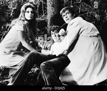 CROSSPLOT, Claudie Lange, Roger Moore, 1969 Stock Photo - Alamy