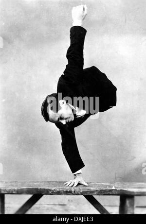 FREAKS JOHNNY ECK AS HALF BOY Date: 1932 Stock Photo - Alamy