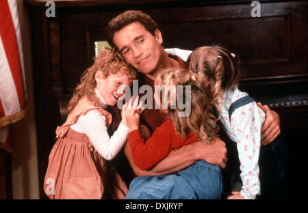 KINDERGARTEN COP 1990 Universal Pictures film with Arnold ...